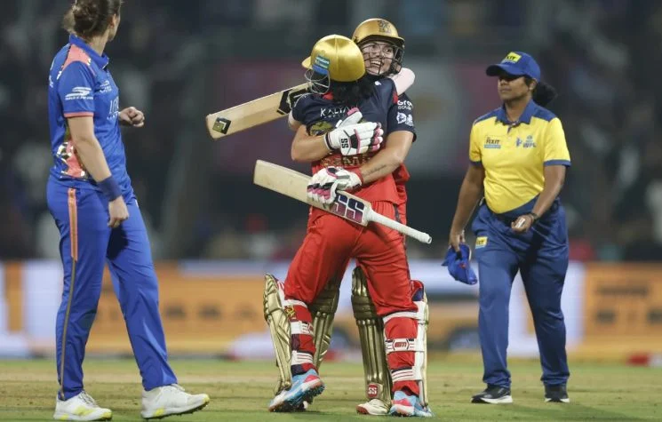 MI vs RCB WPL Match 1 Highlights: RCB Won by 3 Wickets